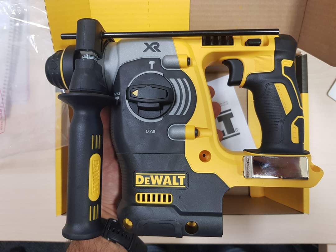 פטישון קצר נטען דיוולט DeWalt DCH273B 20V » כלי עבודה יד ראשונה